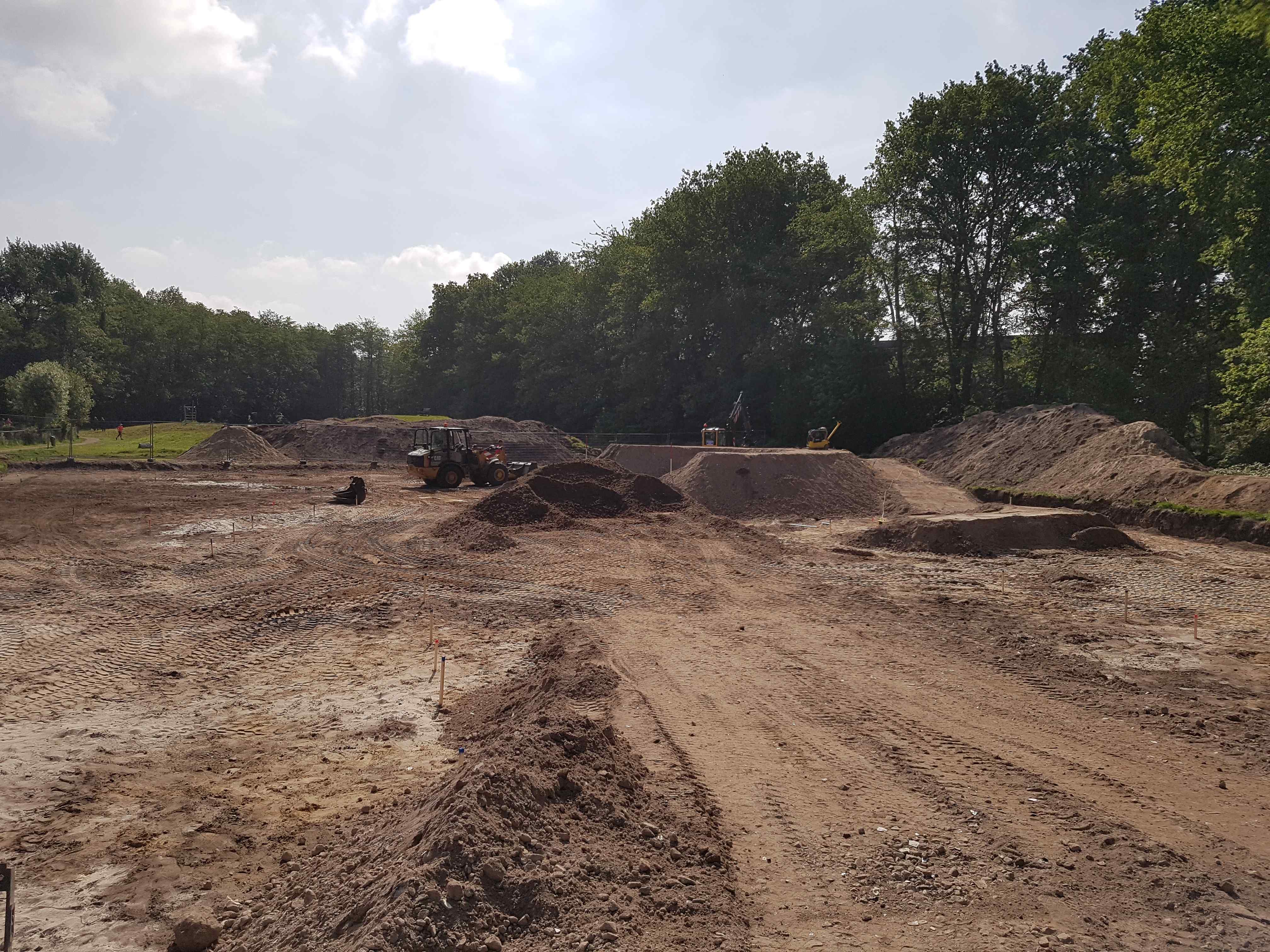 Aanleg pumptrack Assen Oost in volle gang Aanleg pumptrack Assen Oost in volle gang